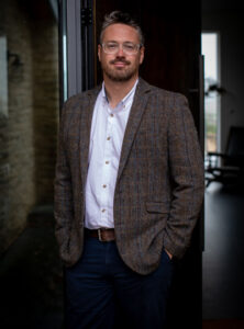 JON VEALE | Castellum